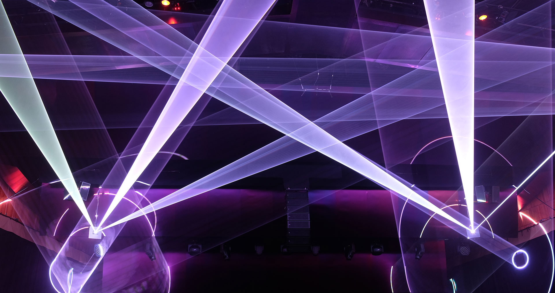 Cosmic Pulse Lasers